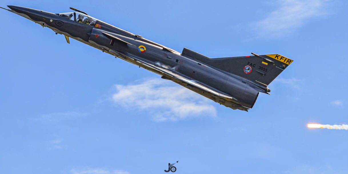 Los candidatos a reemplazar el Kfir pisan fuerte en F-Air Colombia - Noticias Defensa defensa ...