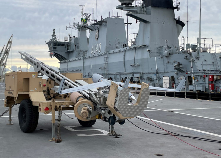 Primera misión del UAV Scan Eagle Marina de Brasil en NAM Atlântico ...