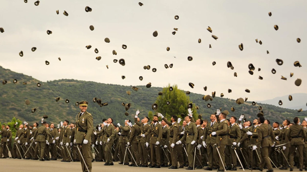 El JEME preside la entrega de Reales Despachos de Sargento - Noticias ...
