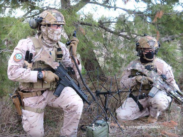 El EZAPAC emplea la novedosa radio TNR para enviar y recibir imágenes-noticia defensa.com ...