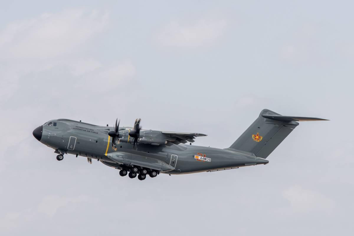 Primer vuelo del primer A400M para la Fuerza Aérea de Kazajistán - Noticias Defensa Africa-Asia ...